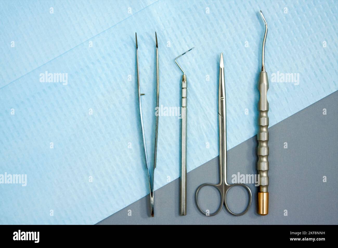 Hospital surgical instruments hi-res stock photography and images - Alamy