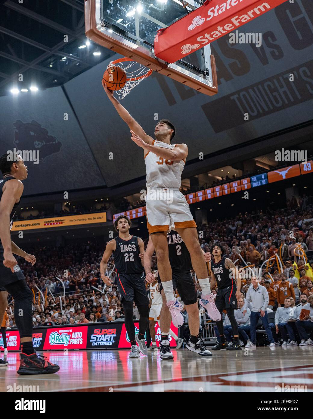 Texas, USA. 16th Nov, 2022. Brock Cunningham #30 of the Texas Longhorns ...