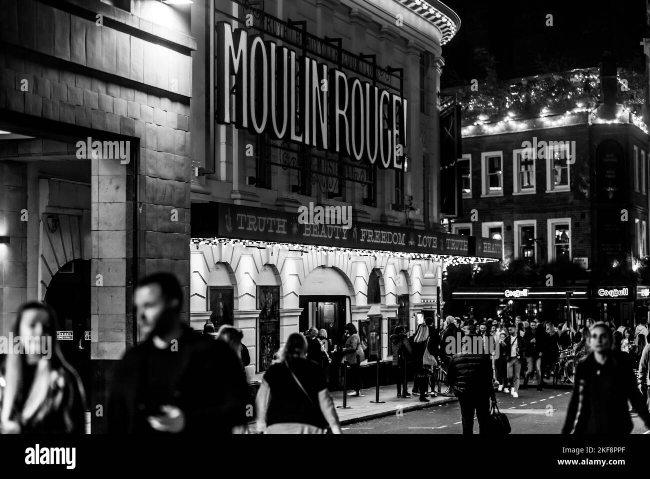Night life london crowds tube hi-res stock photography and images - Alamy