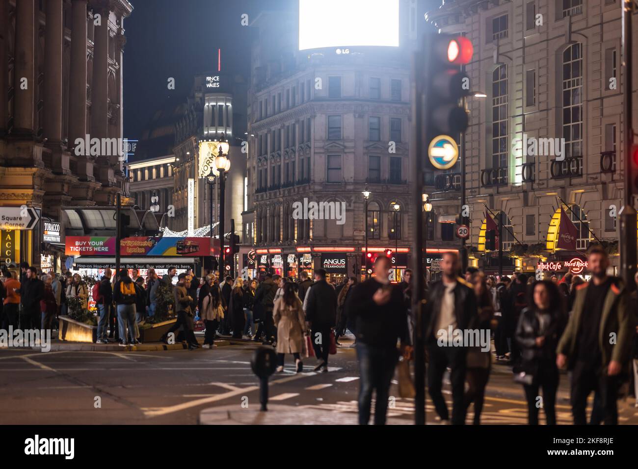 Night life london crowds tube hi-res stock photography and images - Alamy