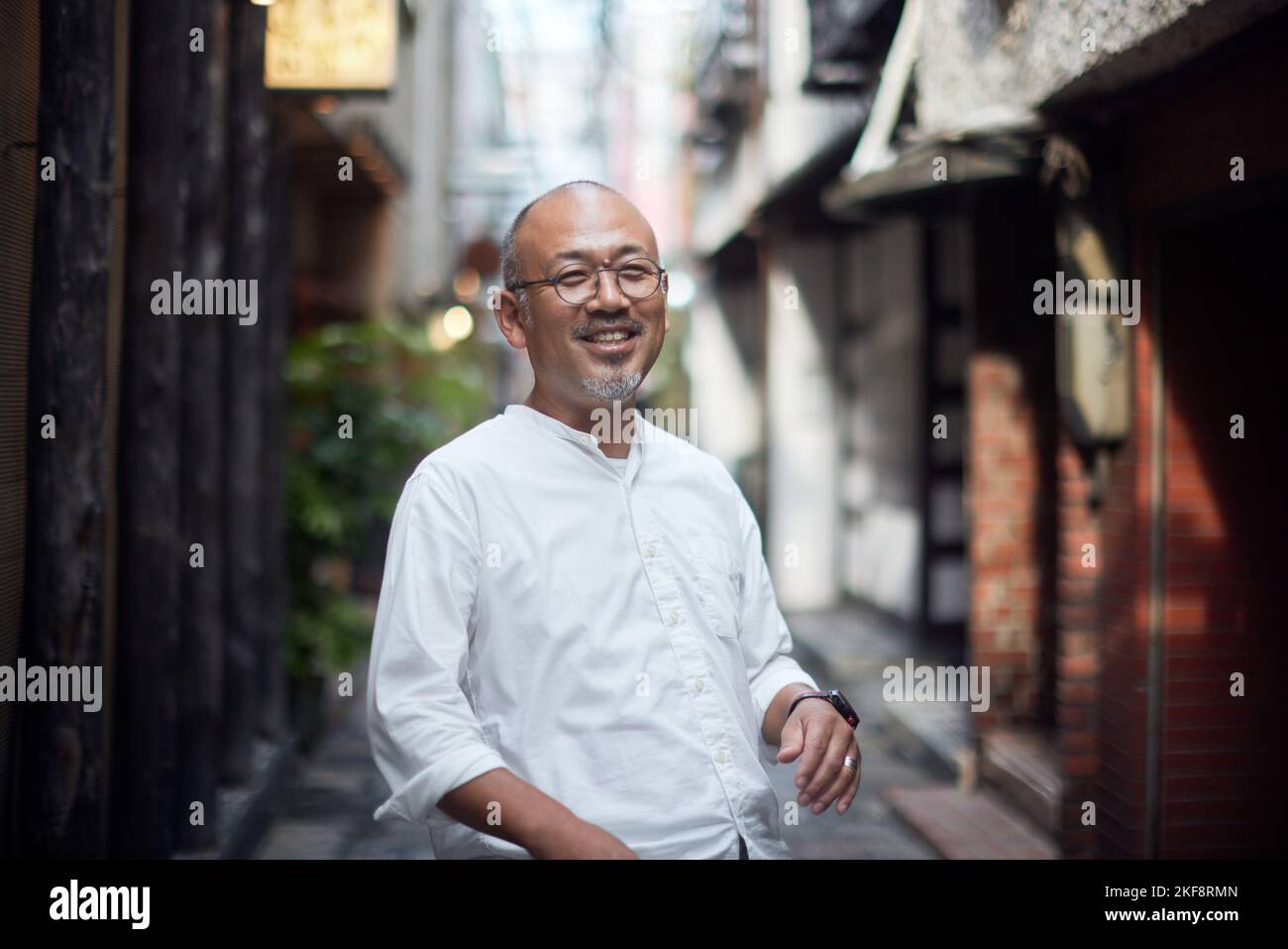 Japanese man portrait Stock Photo - Alamy