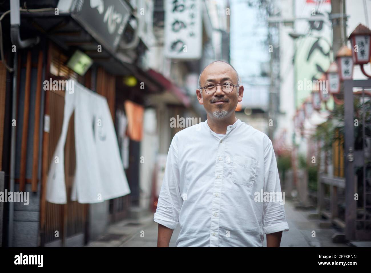 Japanese man portrait Stock Photo - Alamy