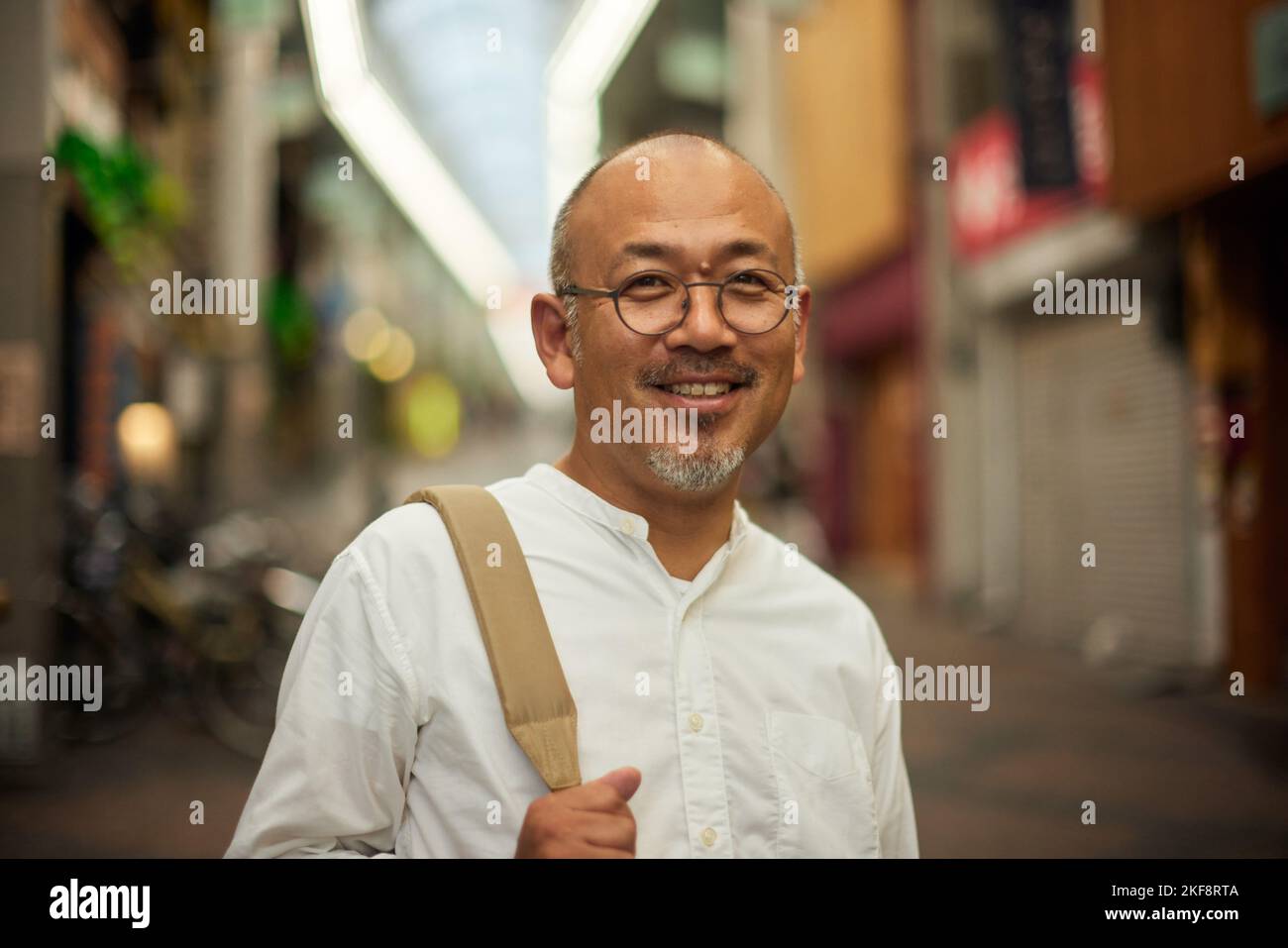 Japanese man portrait Stock Photo - Alamy