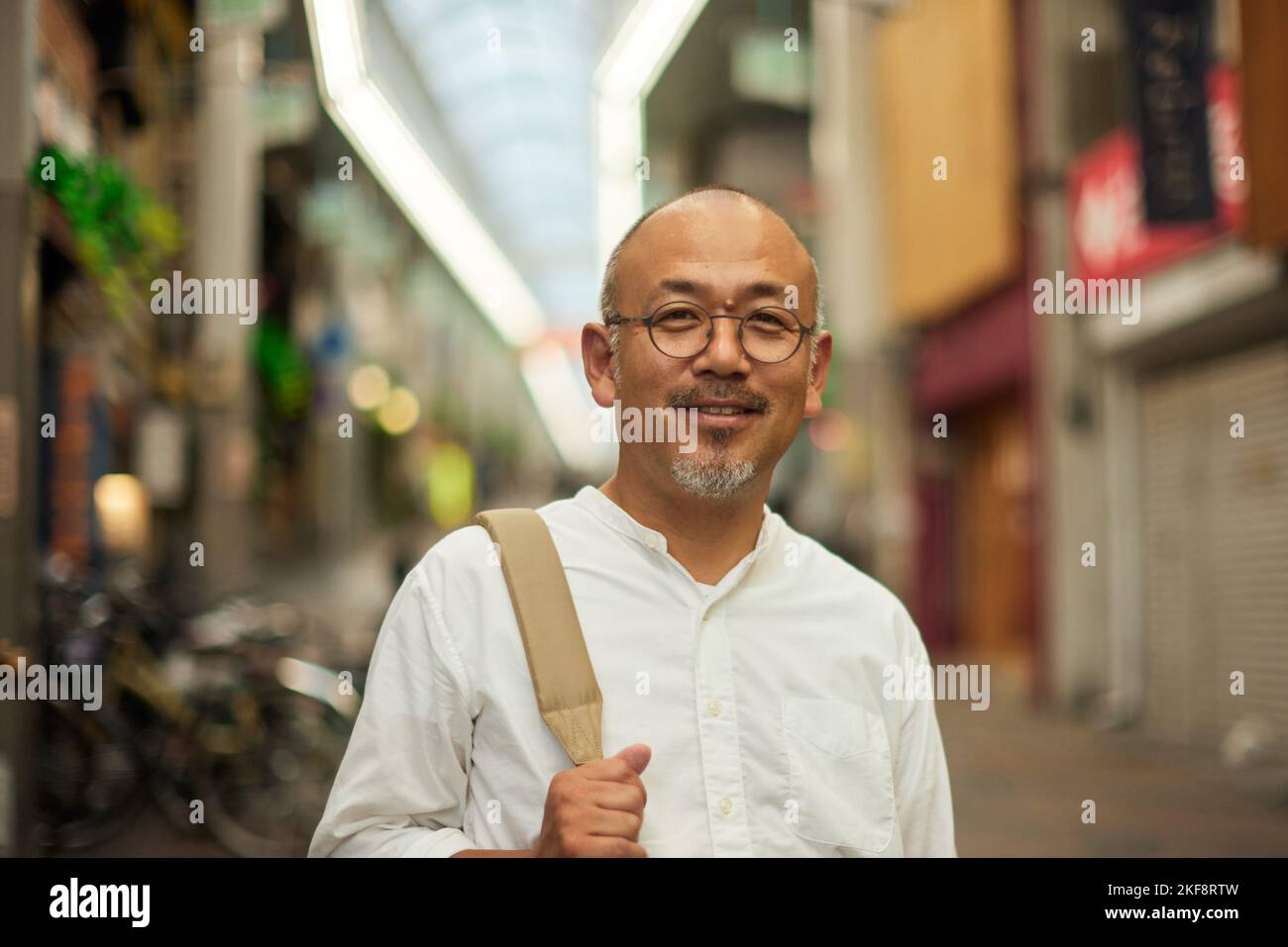Japanese man portrait Stock Photo - Alamy