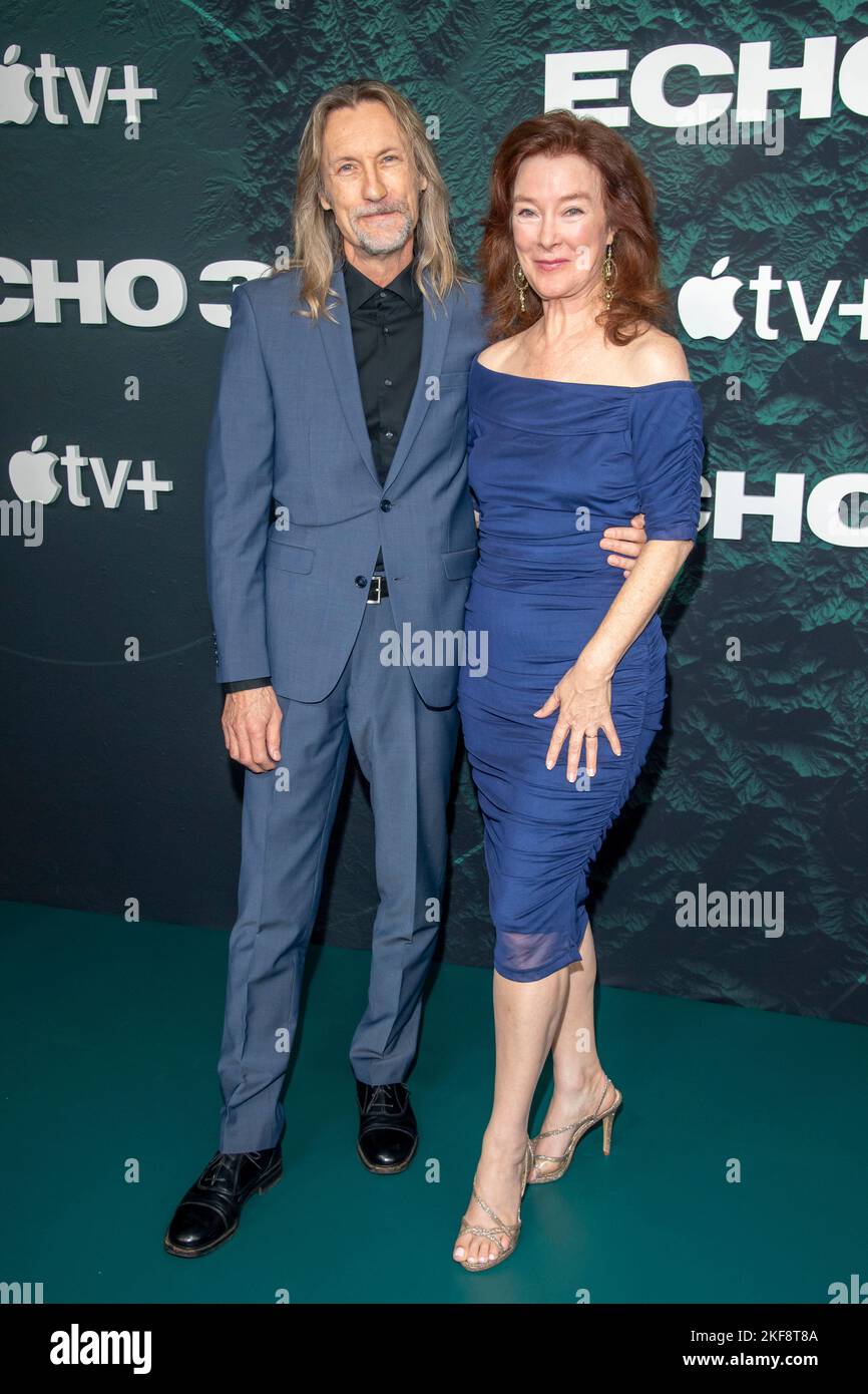 NEW YORK, NEW YORK - NOVEMBER 16: Valerie Mahaffey (R) attends Apple ...