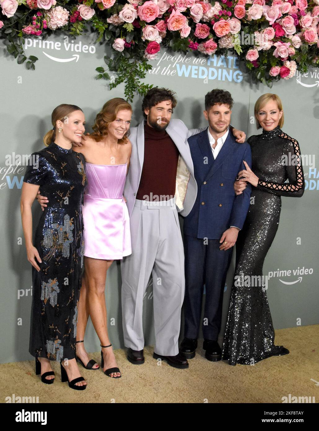 Los Angeles, California, USA 16th November 2022 (L-R) Actress Kristen ...