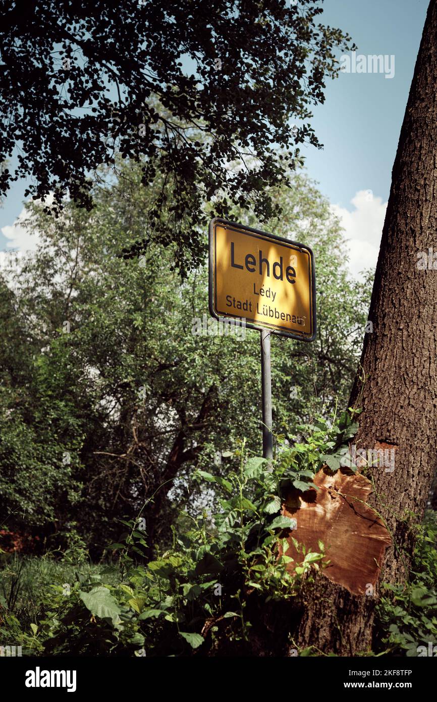 German text on trees hi-res stock photography and images - Alamy