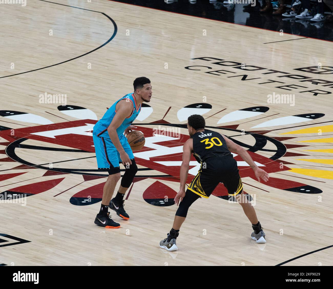 Devin booker warriors hi-res stock photography and images - Alamy