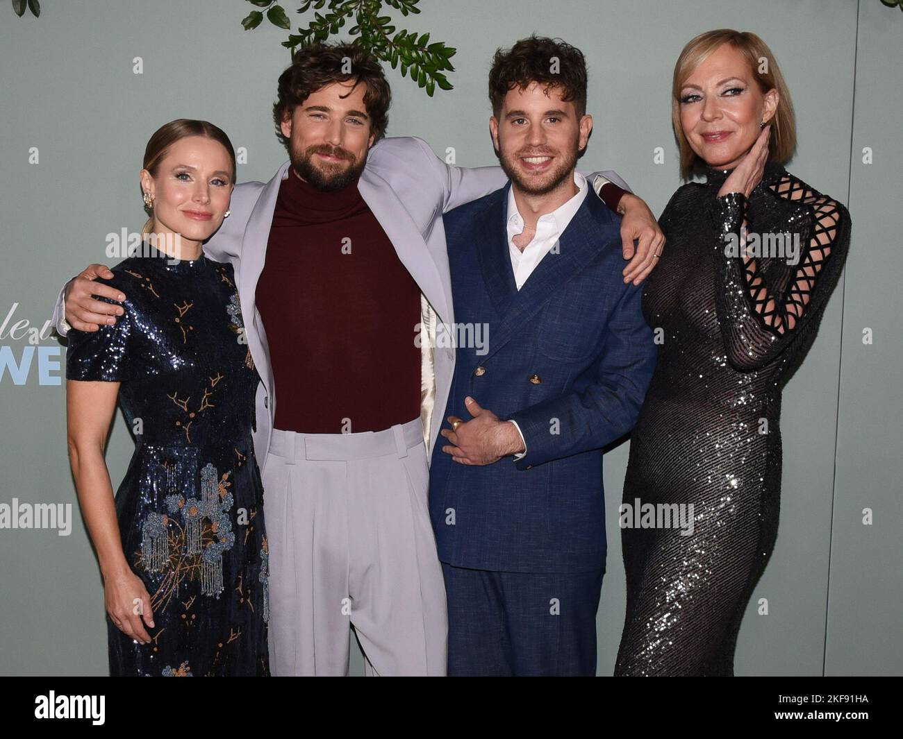16 November 2022 - Los Angeles, California - (L-R) Kristen Bell, Dustin ...