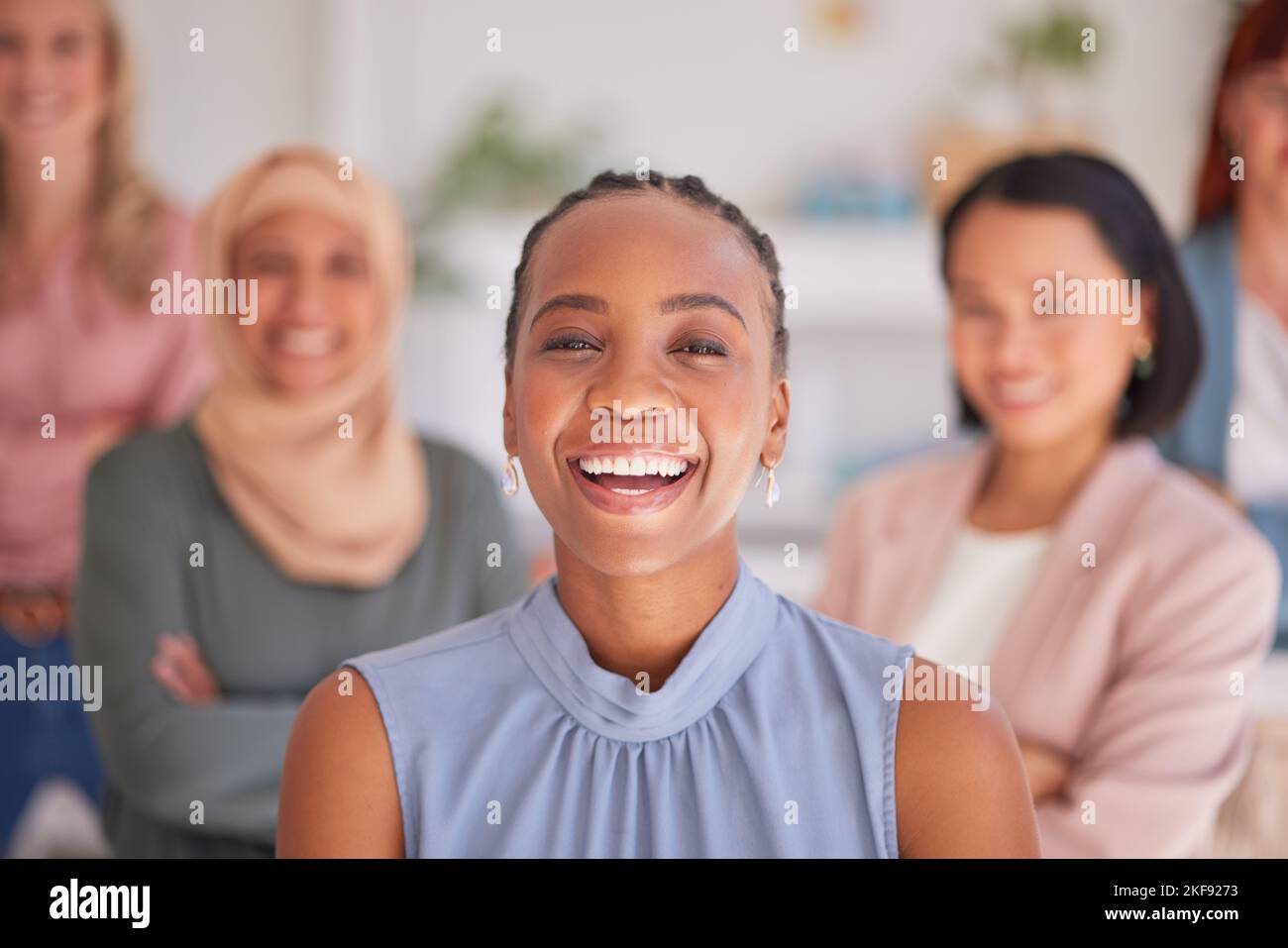Leadership, partnership and diversity in office by business women team ...