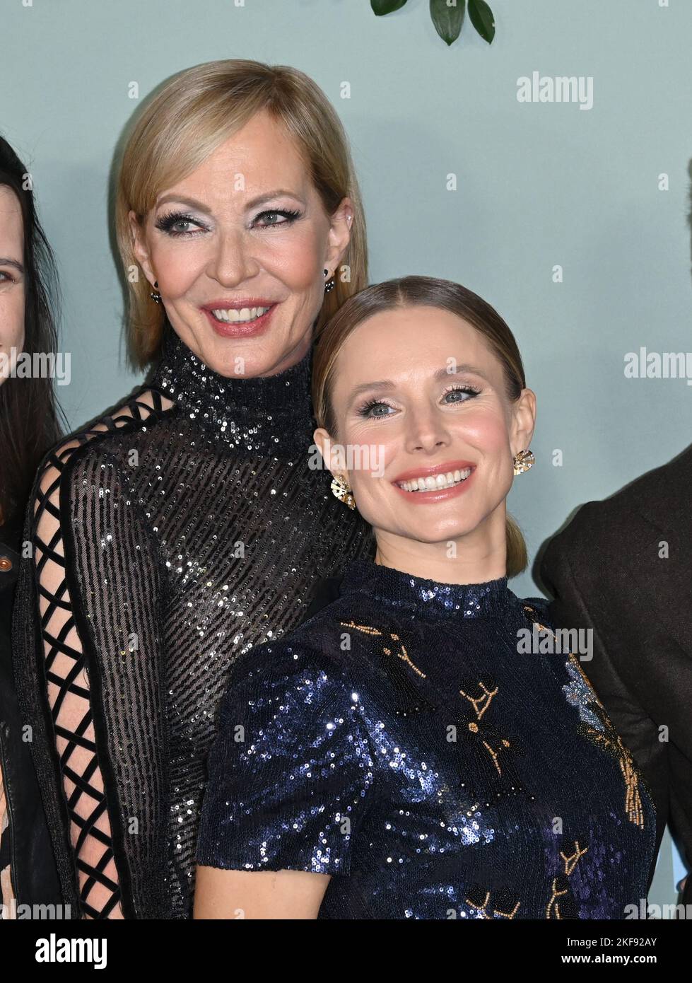 Los Angeles, USA. 16th Nov, 2022. Allison Janney & Kristen Bell at the ...