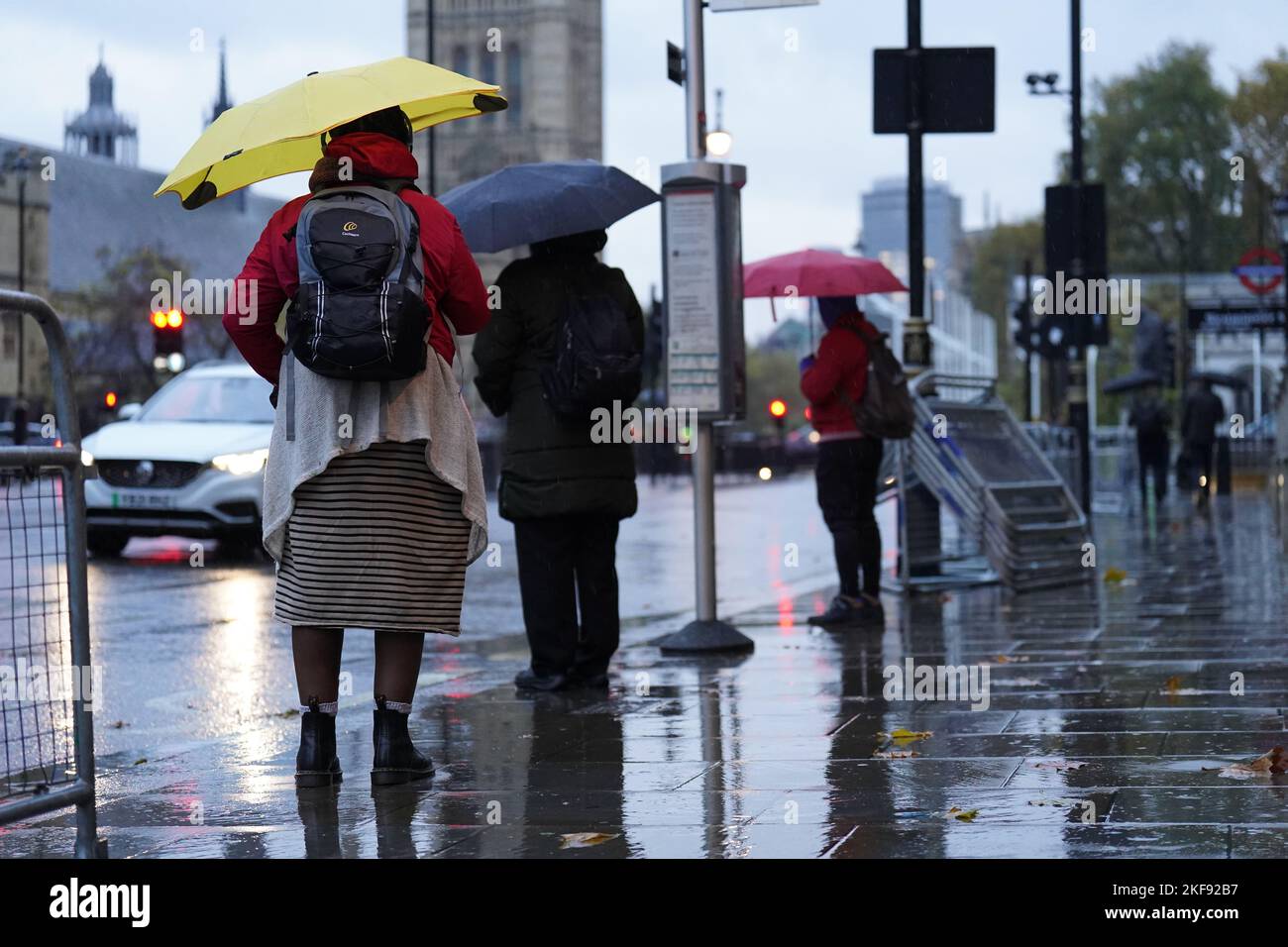 Bus stuck water people hi-res stock photography and images - Alamy