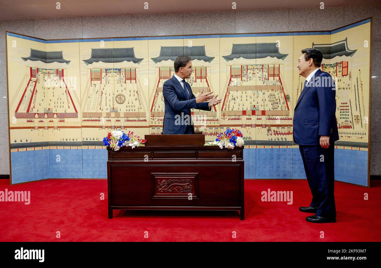 SEOUL - Prime Minister Mark Rutte meets President Yoon Suk-yeol during ...