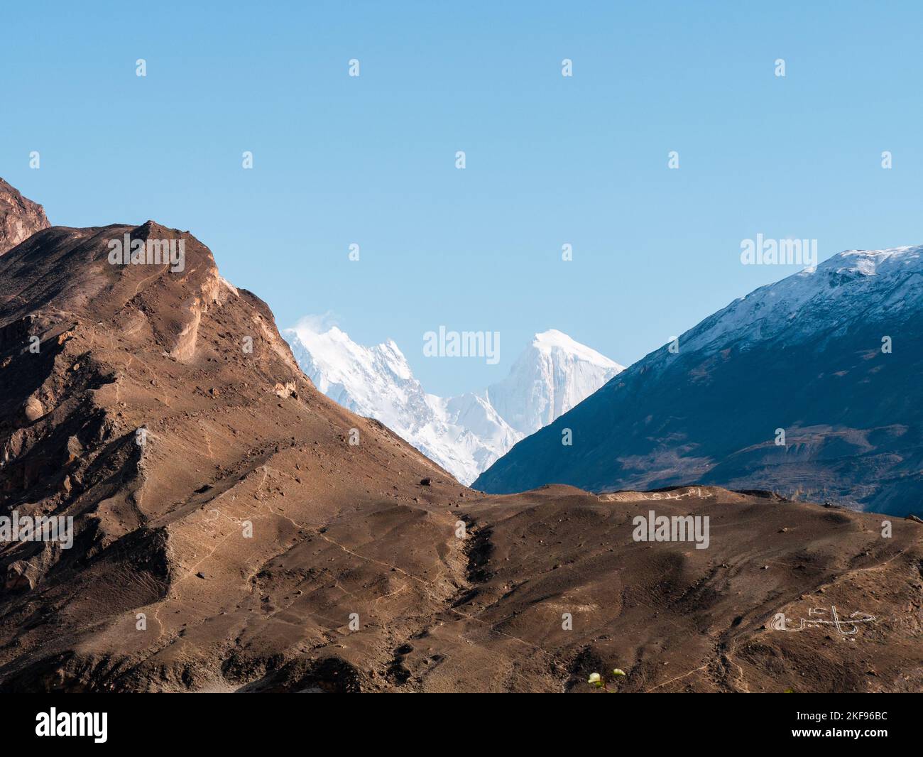 Snow-capped mountains and hills in Karimabad in the Pakistani ...
