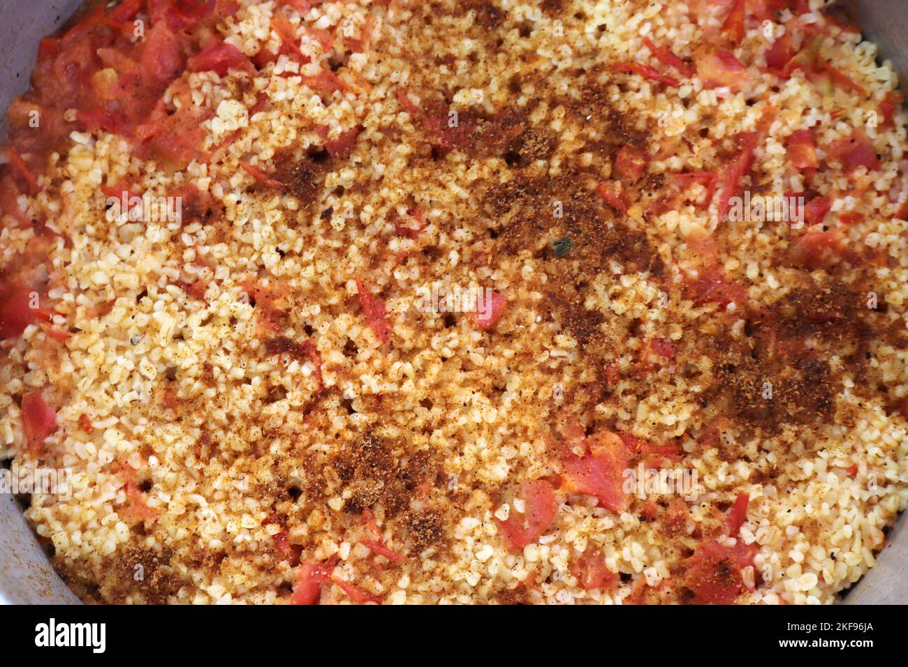 Bulgur cooking pot hi-res stock photography and images - Alamy