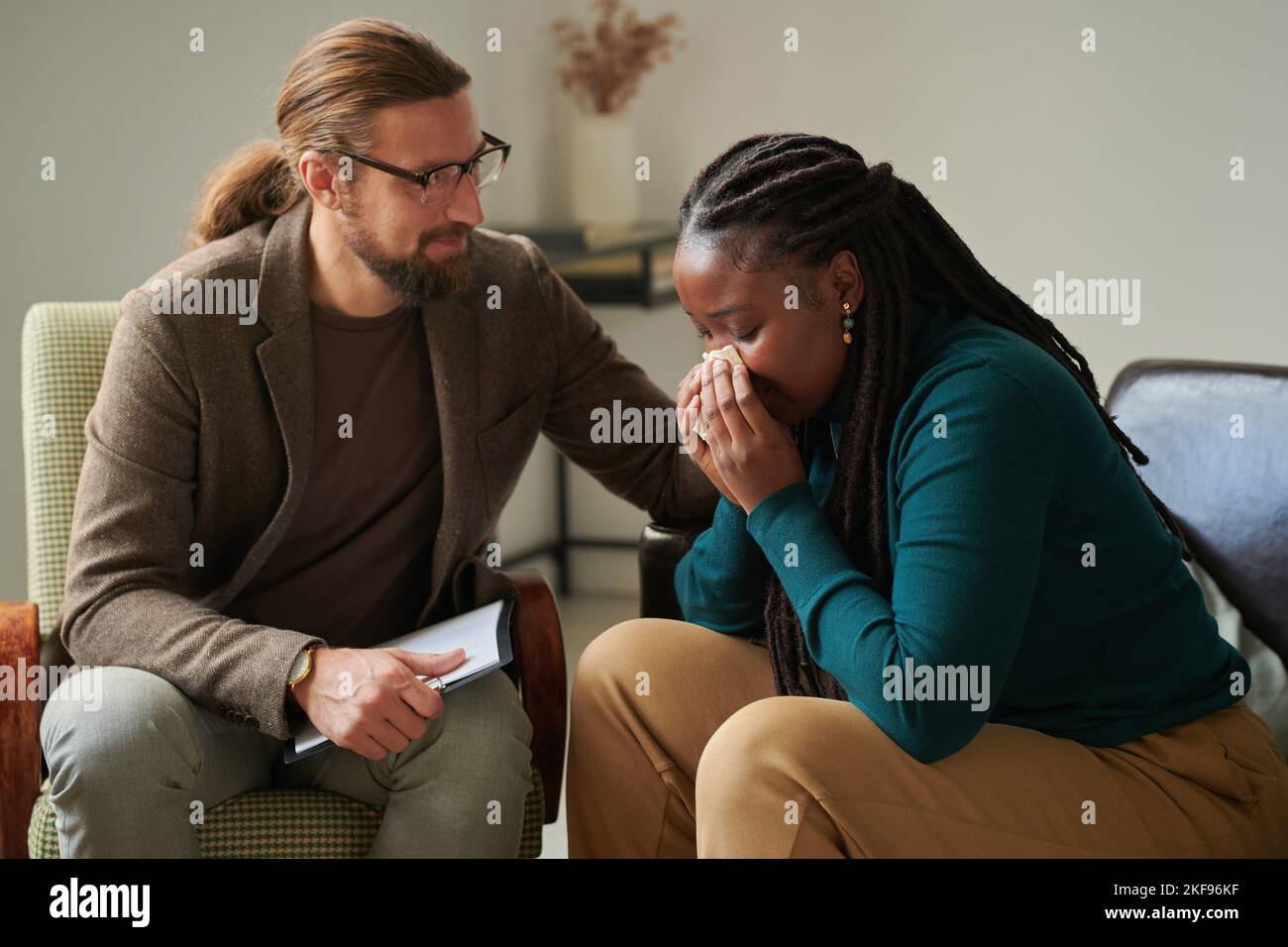 Mature woman crying tissue hi-res stock photography and images - Alamy