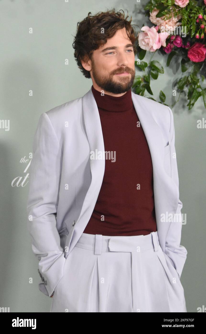 Los Angeles, California, USA 16th November 2022 Actor Dustin Milligan ...