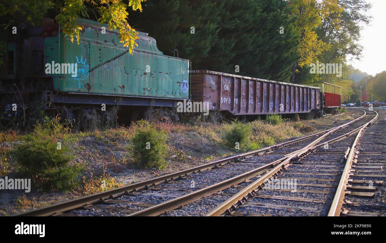The old wagons on the railway tracks Stock Photo - Alamy