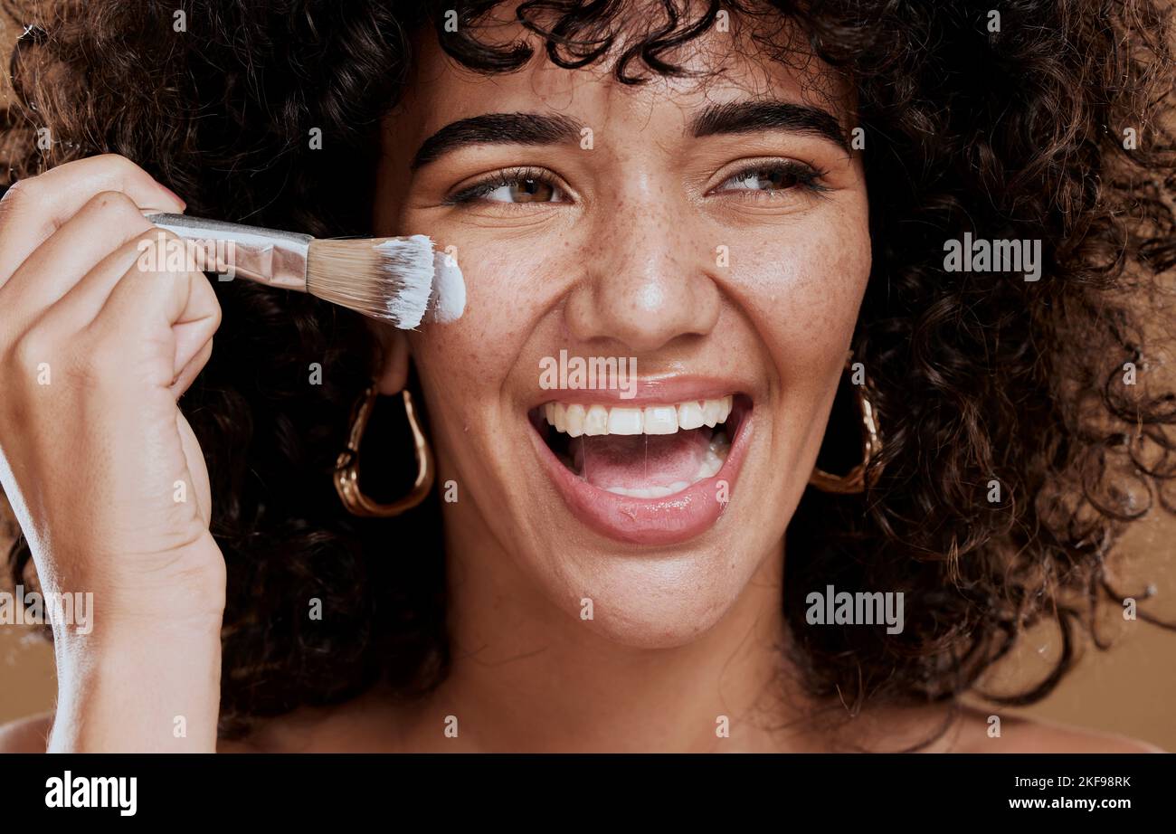 Facial therapy woman young cream hi-res stock photography and images - Alamy