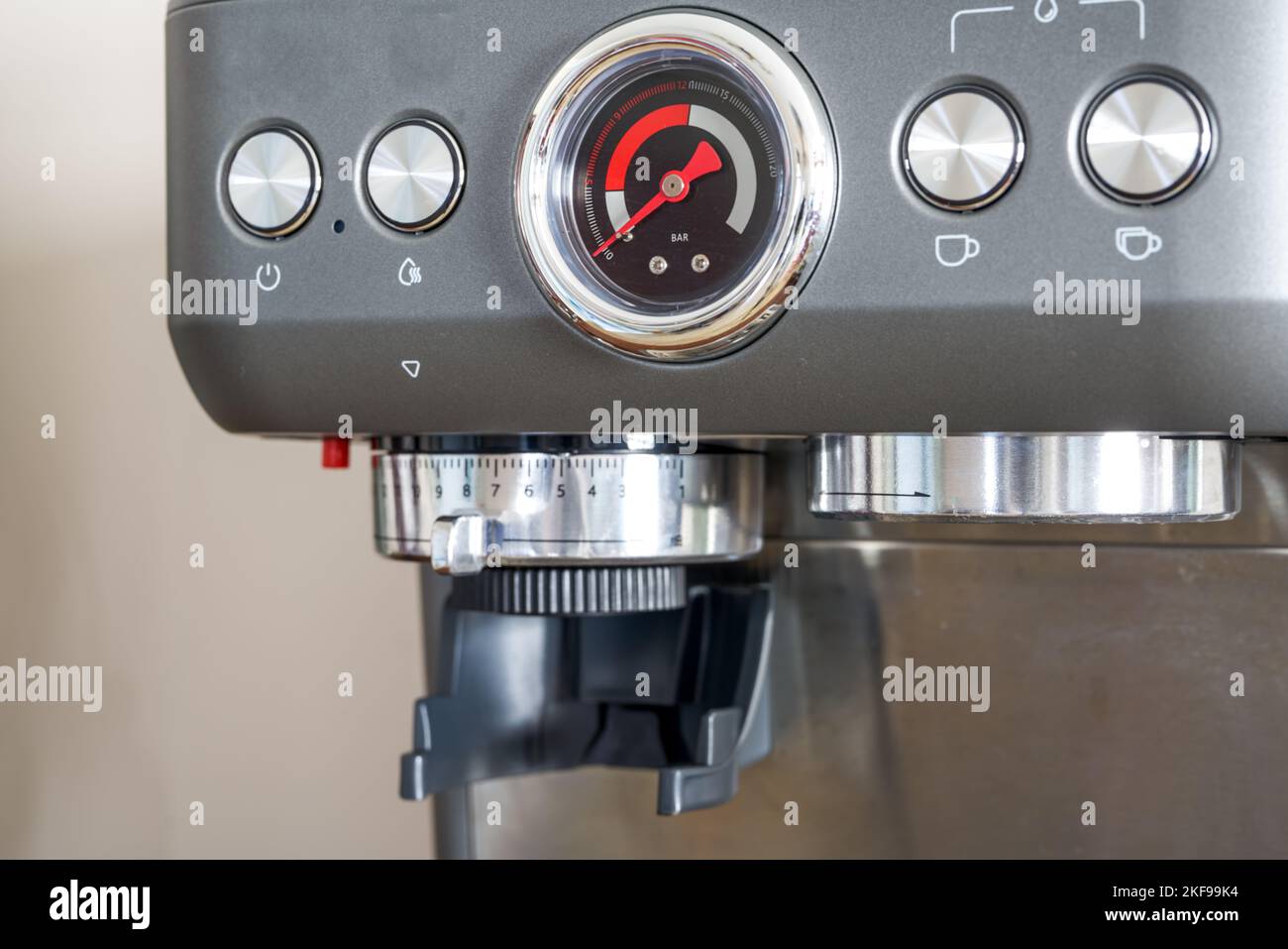 An exquisite fully automatic pressurized coffee machine Stock Photo - Alamy