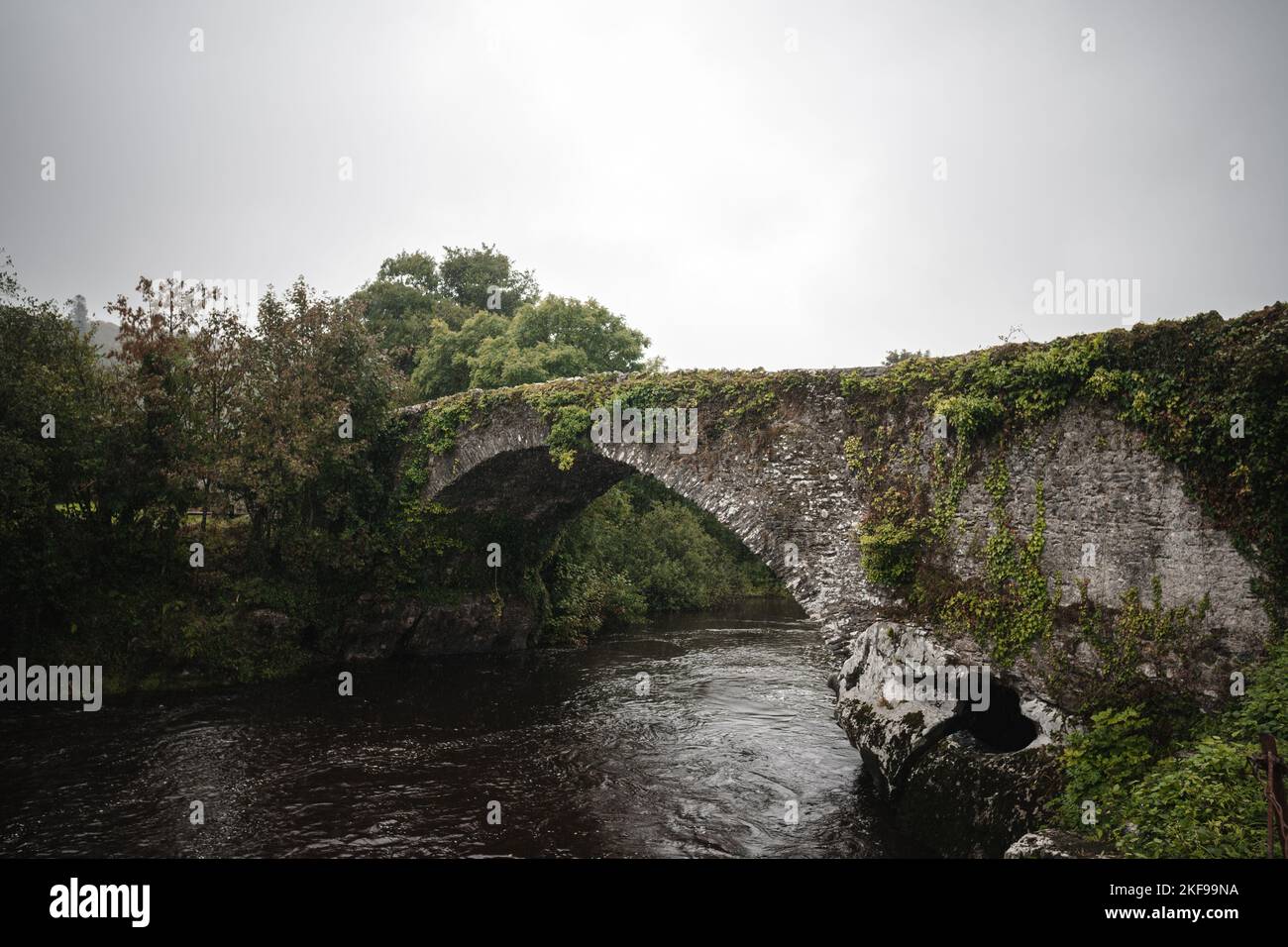 Old kenmare bridge hi-res stock photography and images - Alamy
