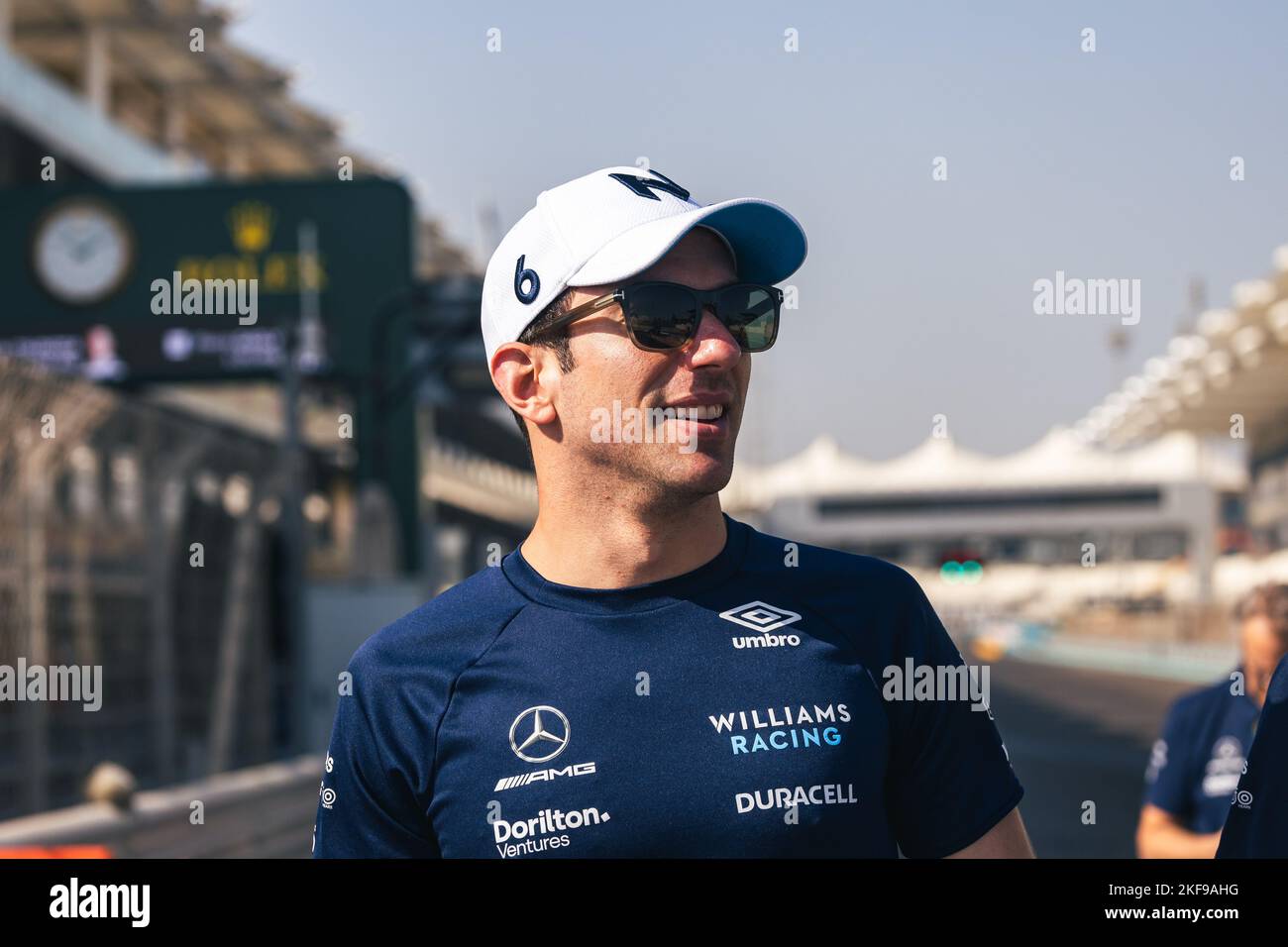 Nicholas Latifi (CDN) Williams Racing walks the circuit. 17.11.2022 ...