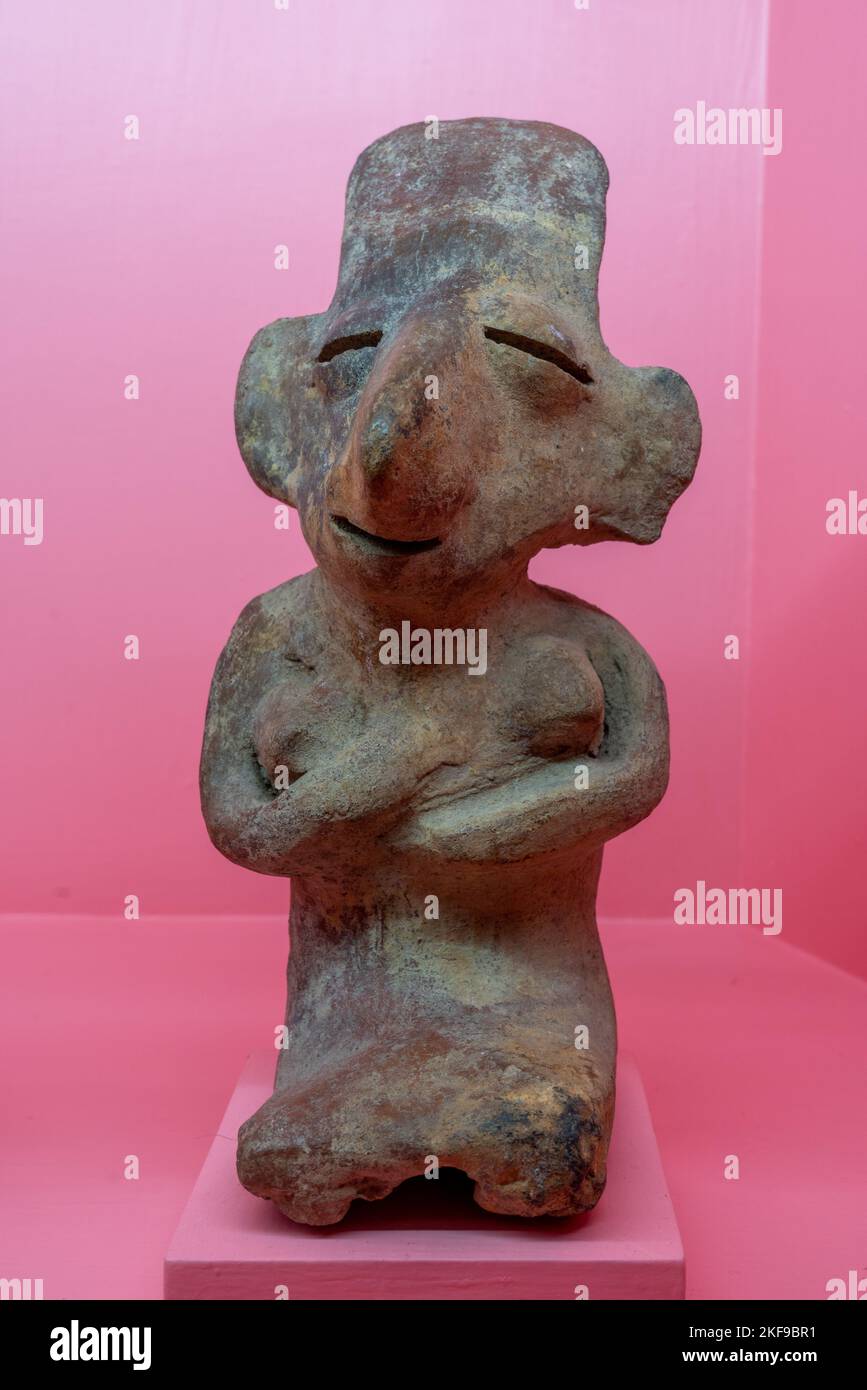 Ceramic figure of a seated woman from Nayarit, Rufino Tamayo Museum of ...