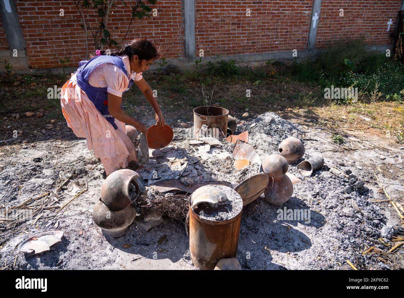 Clay pots for ashes hi-res stock photography and images - Alamy