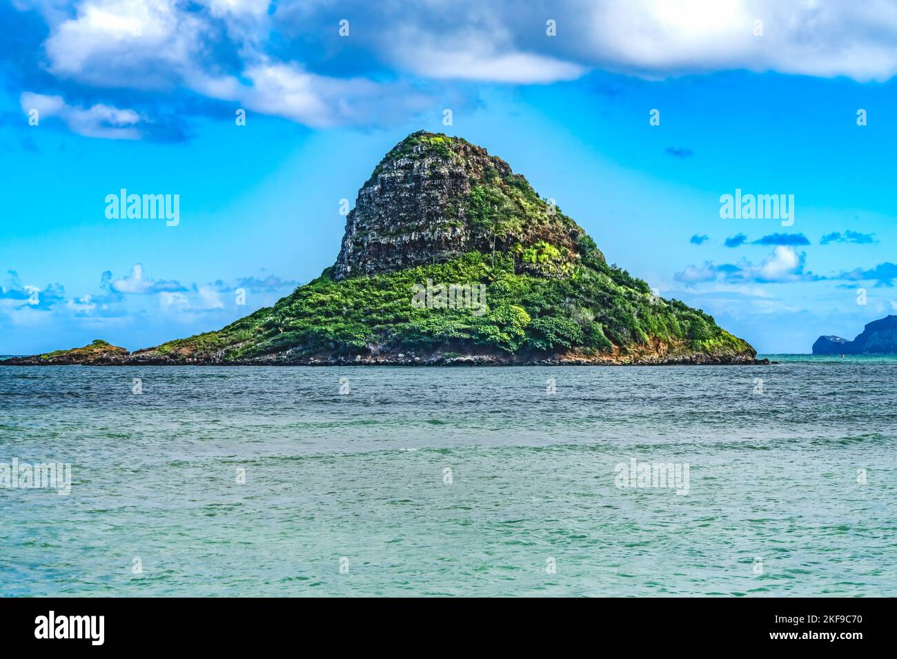 Colorful Chinaman's Hat Mokolil Island Kaneohe Bay Kualoa Regional Park ...