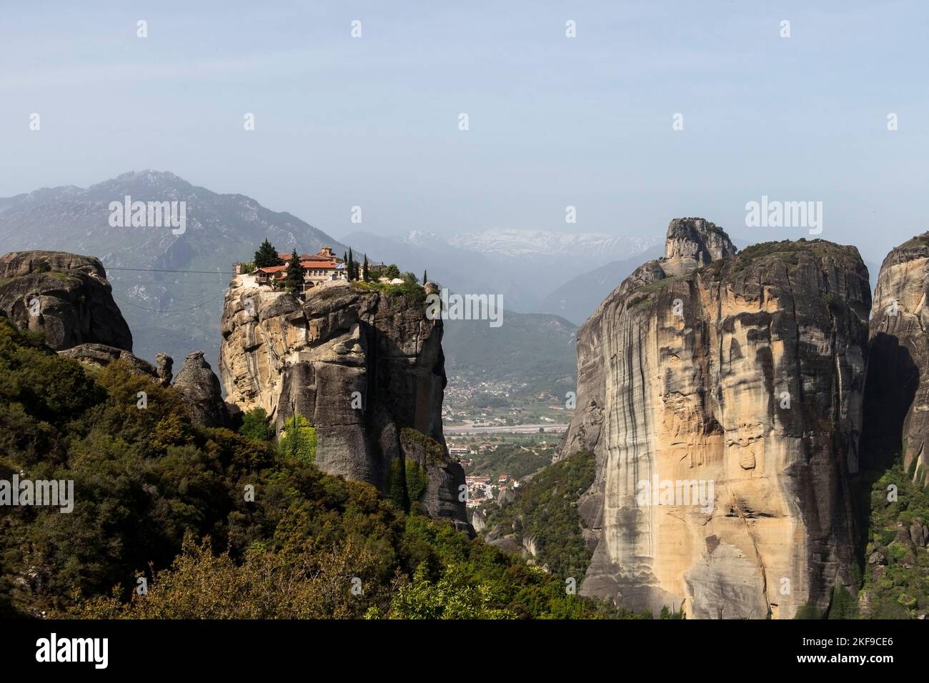 Images of Meteora, Greece, with the monasteries Stock Photo - Alamy