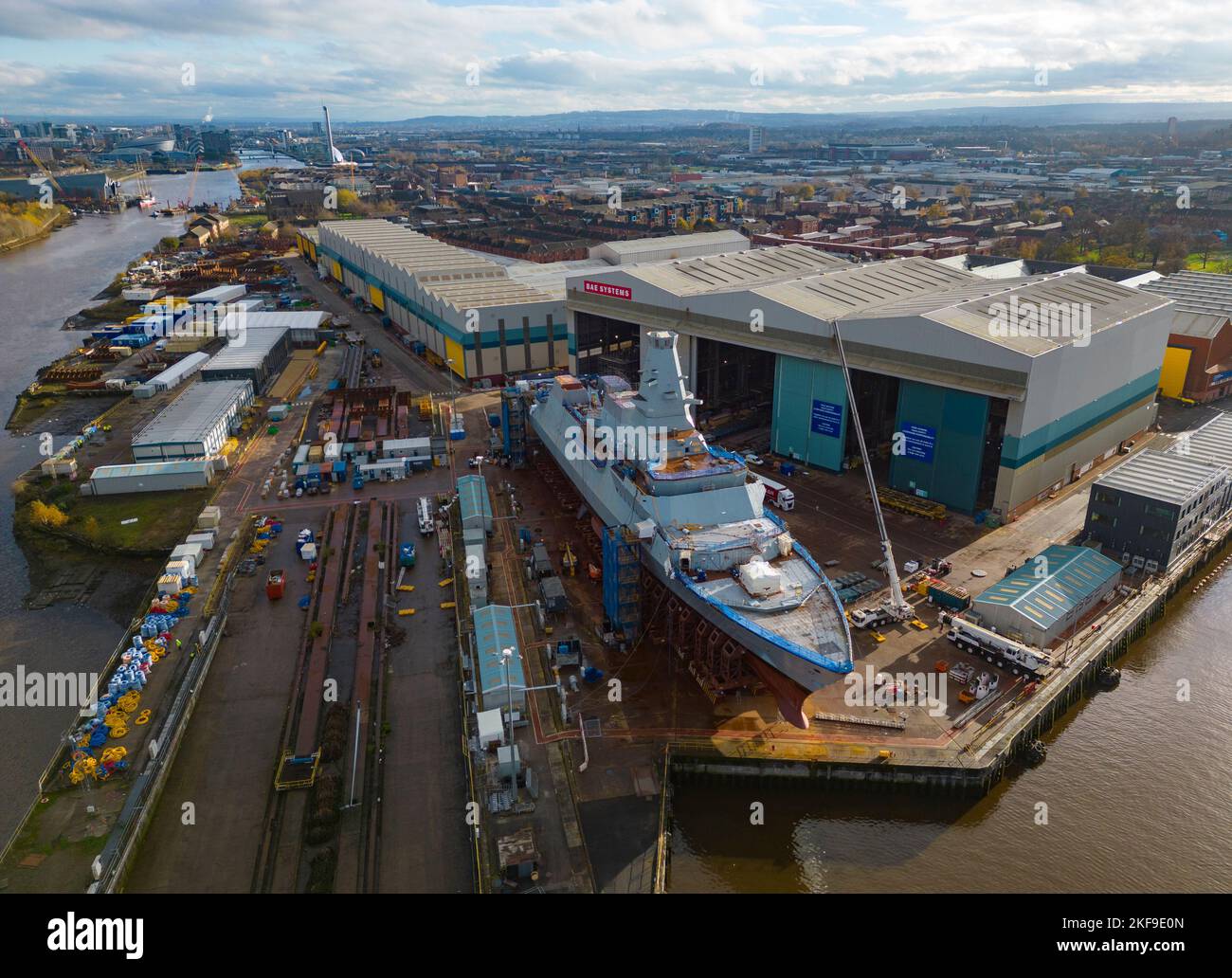 View of HMS Glasgow Type 26 anti-submarine warship being built at BAE ...