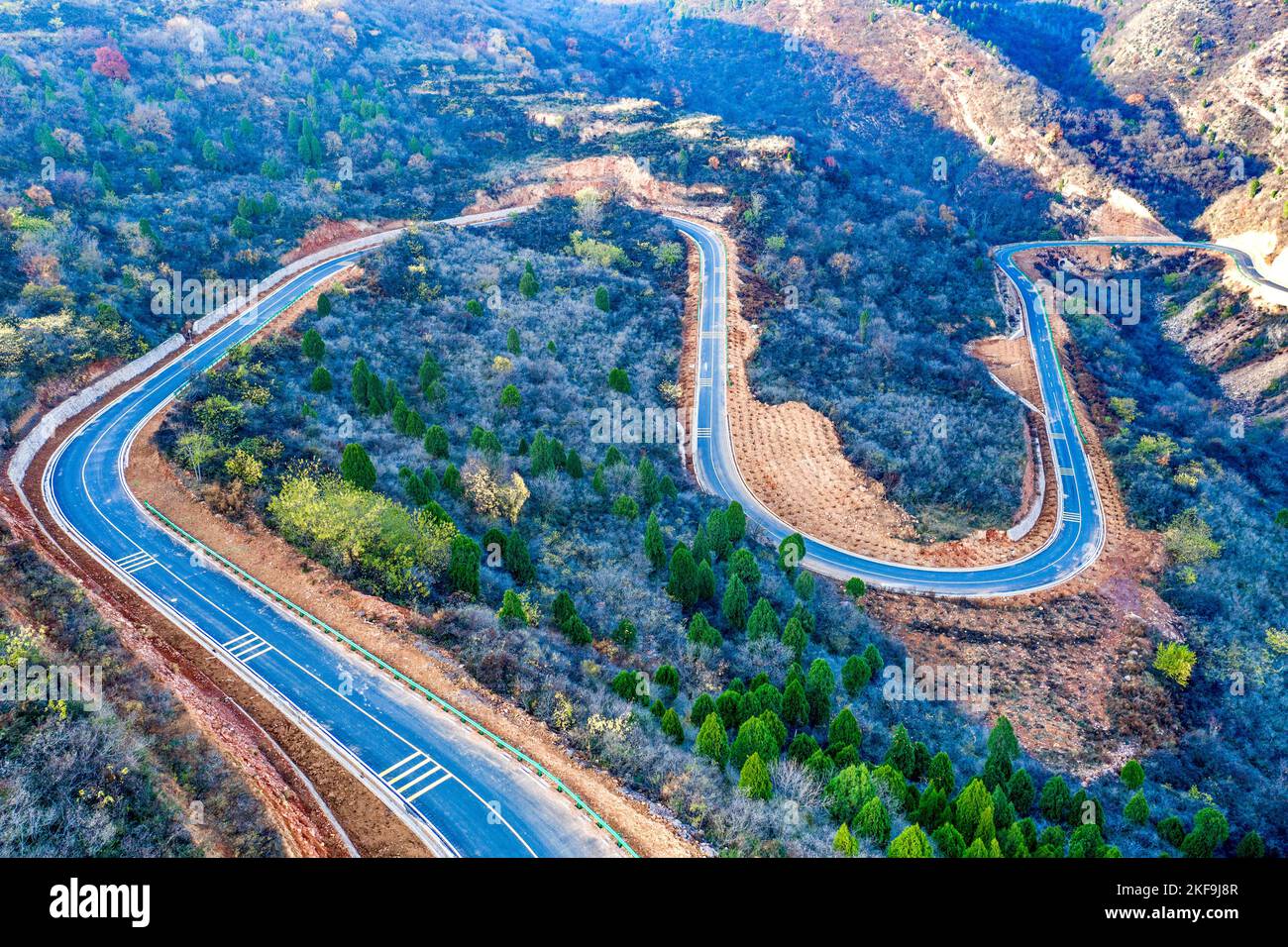 Aerial photos show the beautiful scenery of the No.1 tourist Highway of ...