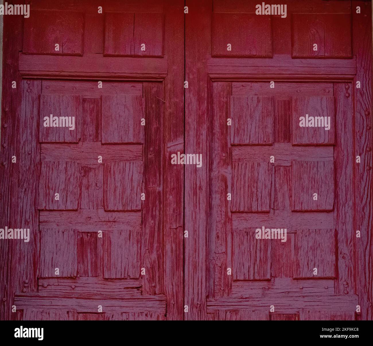 Dark red door hi-res stock photography and images - Alamy