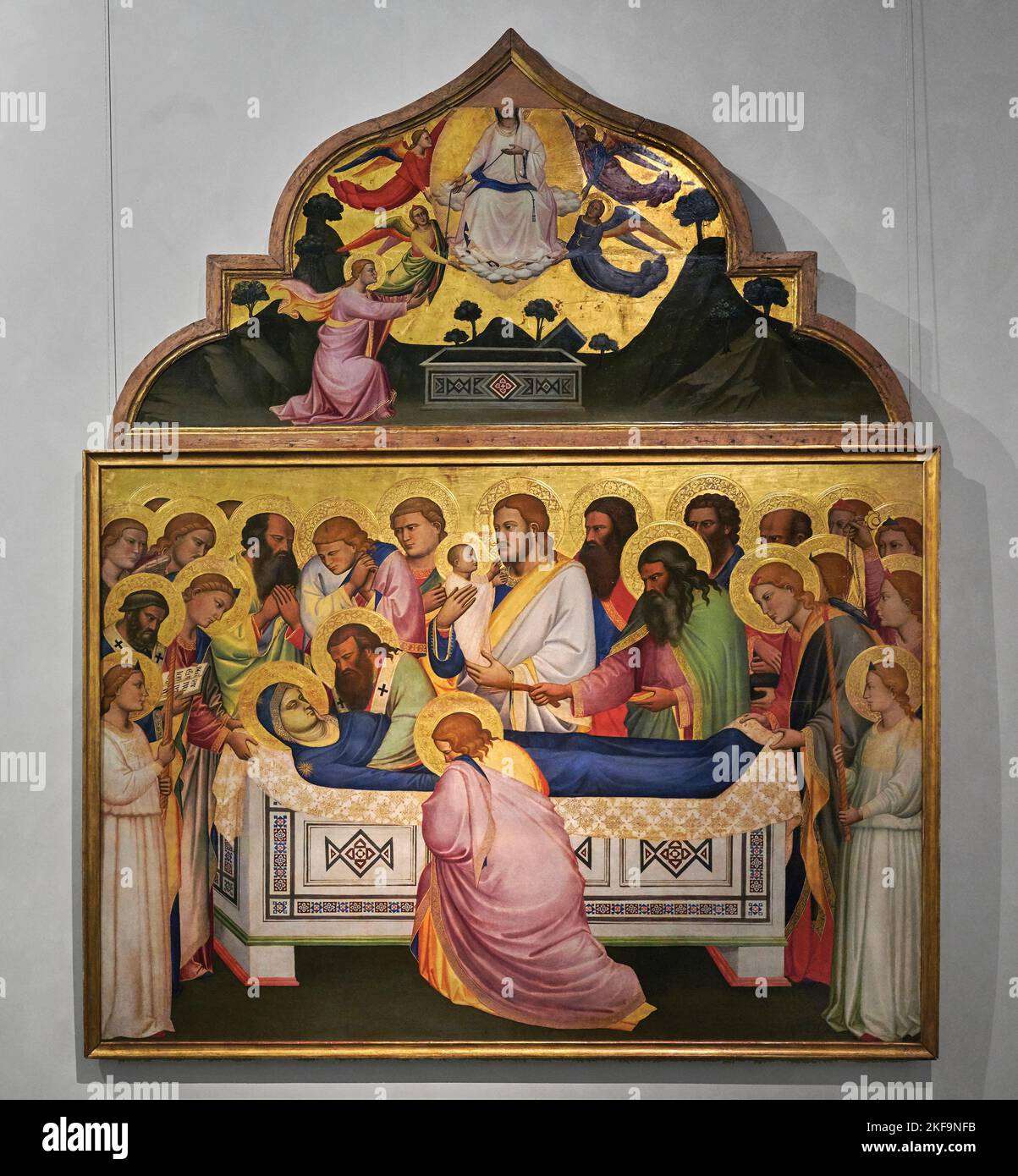 Dormitio Virginis, nella cuspide: la Vergine Assunta consegna la ...