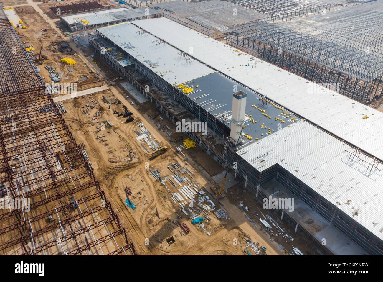 Aerial photos show the Zhengzhou Airport BYD Battery Base is under ...