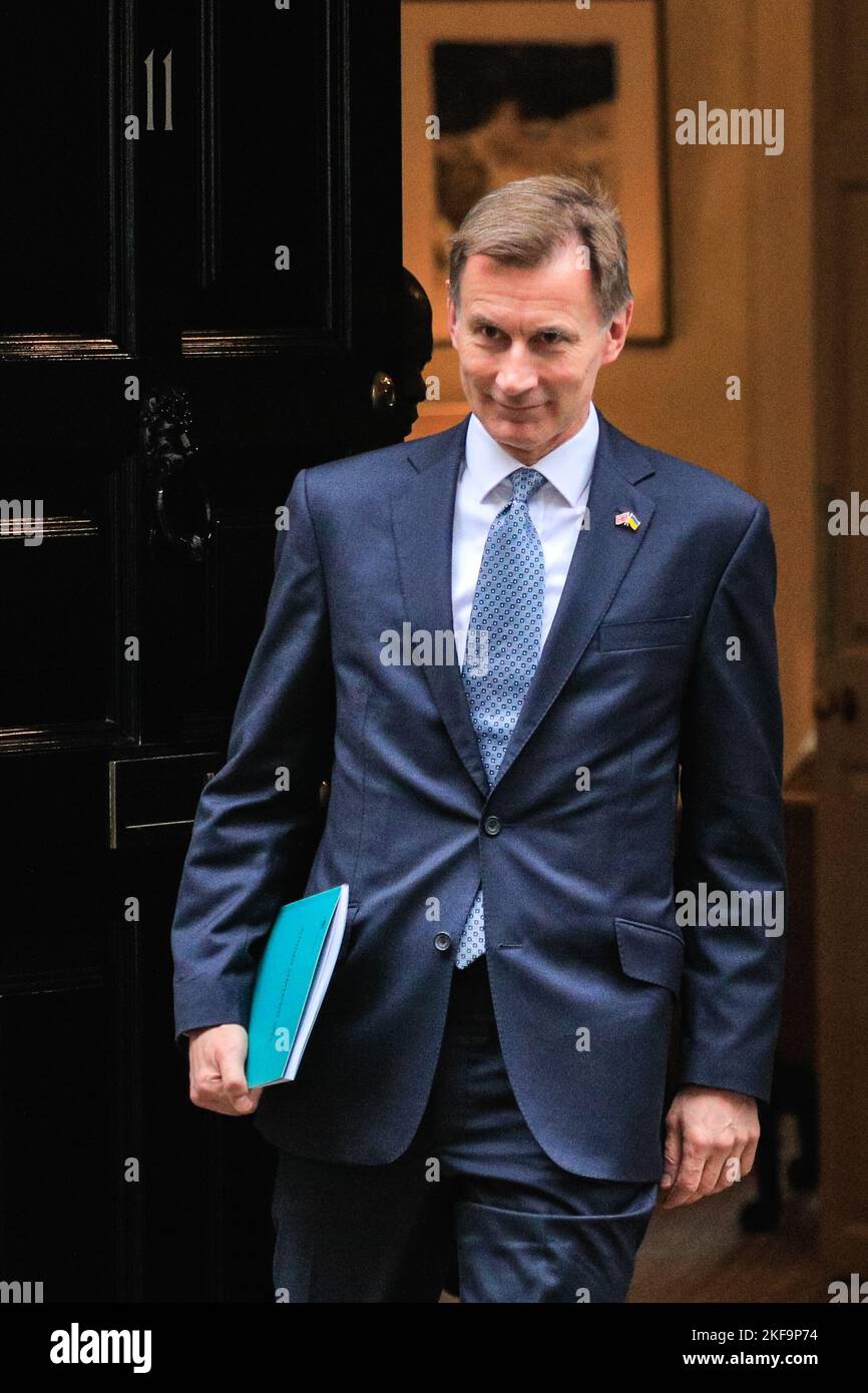 Mini budget jeremy hunt hi-res stock photography and images - Alamy