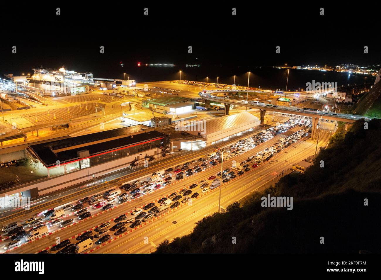traffic at the port of dover Stock Photo - Alamy