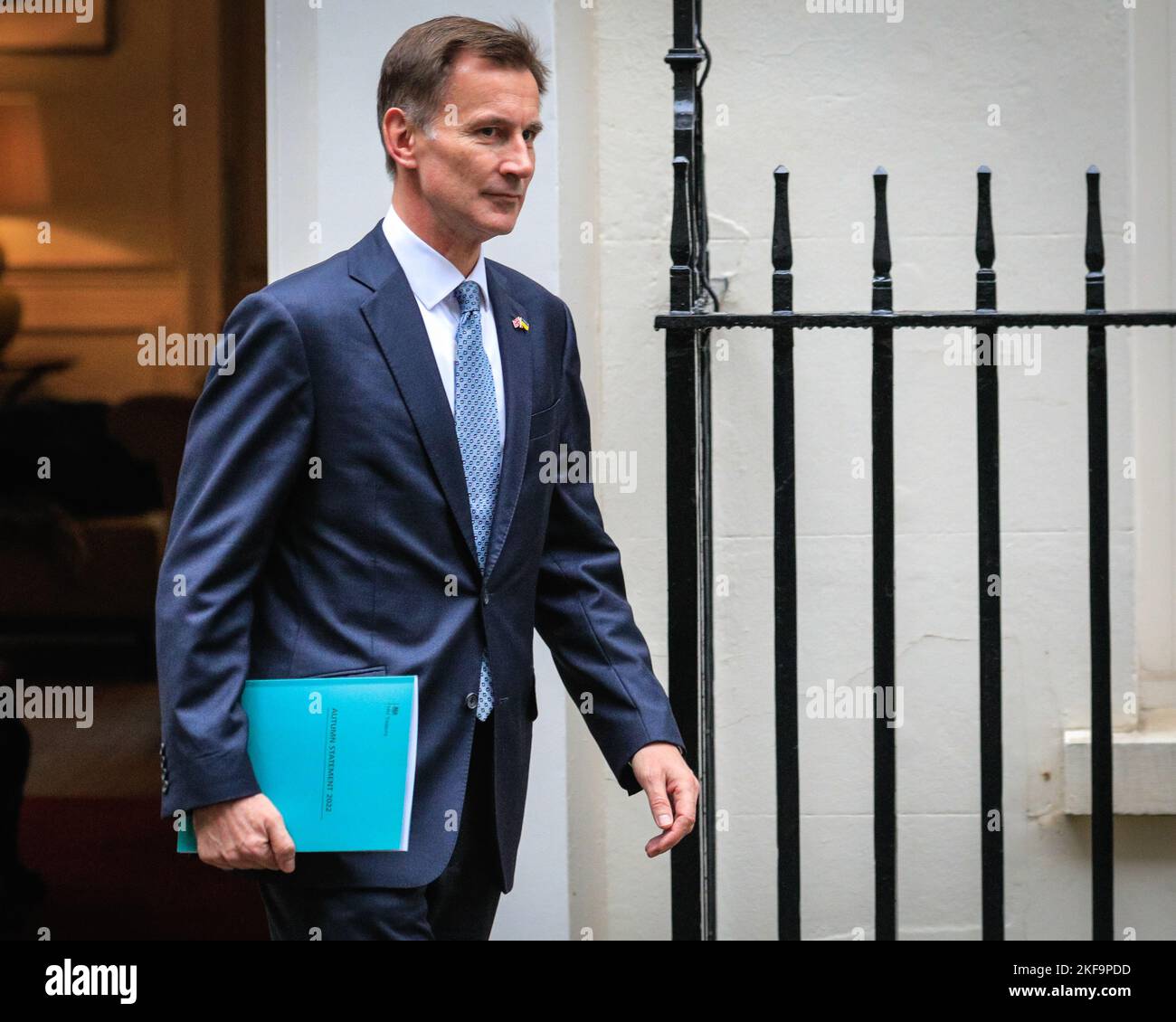 Holds prime ministers statement hi-res stock photography and images - Alamy