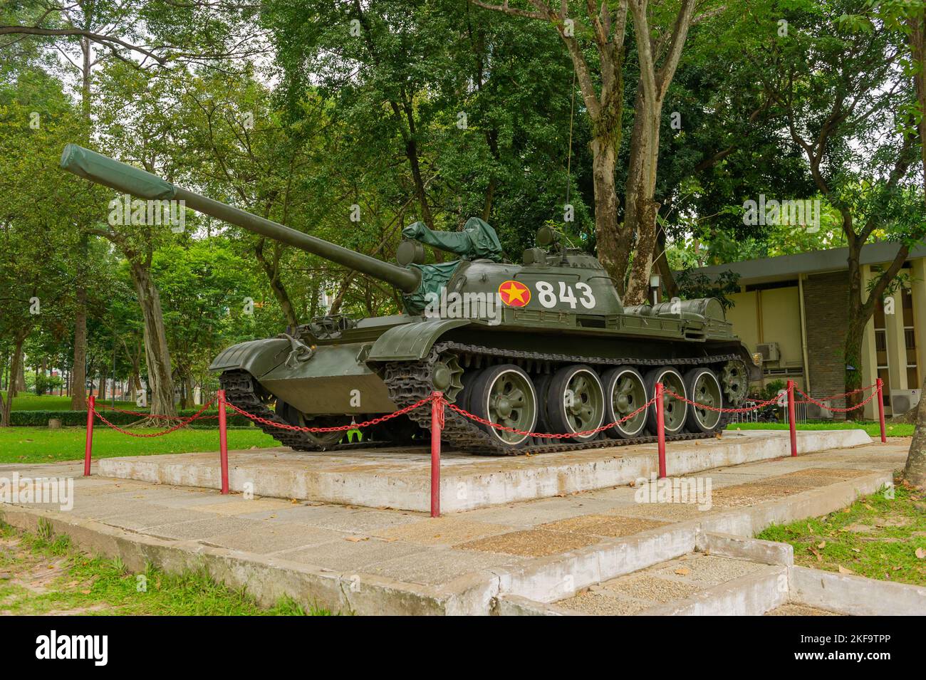 Tank 843 in the grounds of the Reunification Palace, Ho Chi Minh City, Vietnam Stock Photo - Alamy