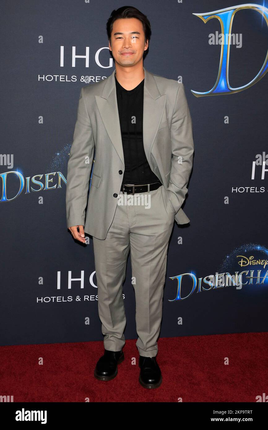 November 16, 2022, Los Angeles, CA, USA: LOS ANGELES - NOV 16: Jordan ...