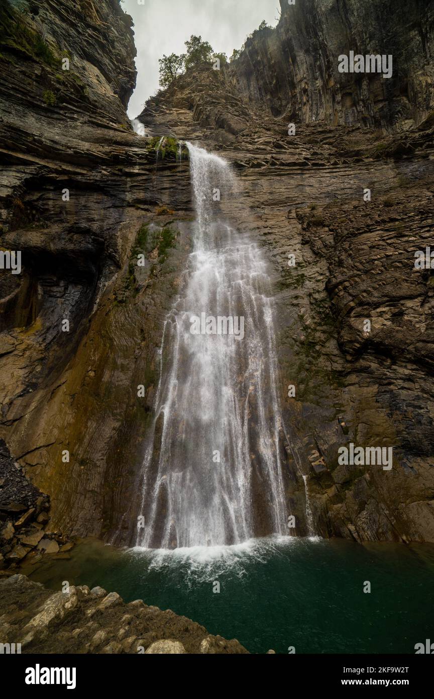 Steep mountain cliff waterfall hi-res stock photography and images - Alamy