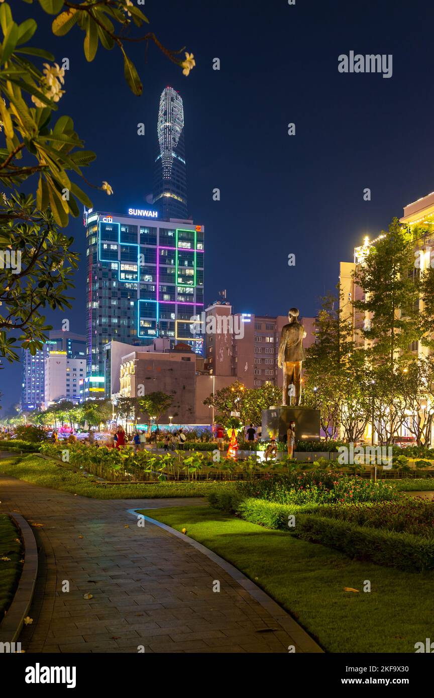 Pho di bo nguyen hue hi-res stock photography and images - Alamy