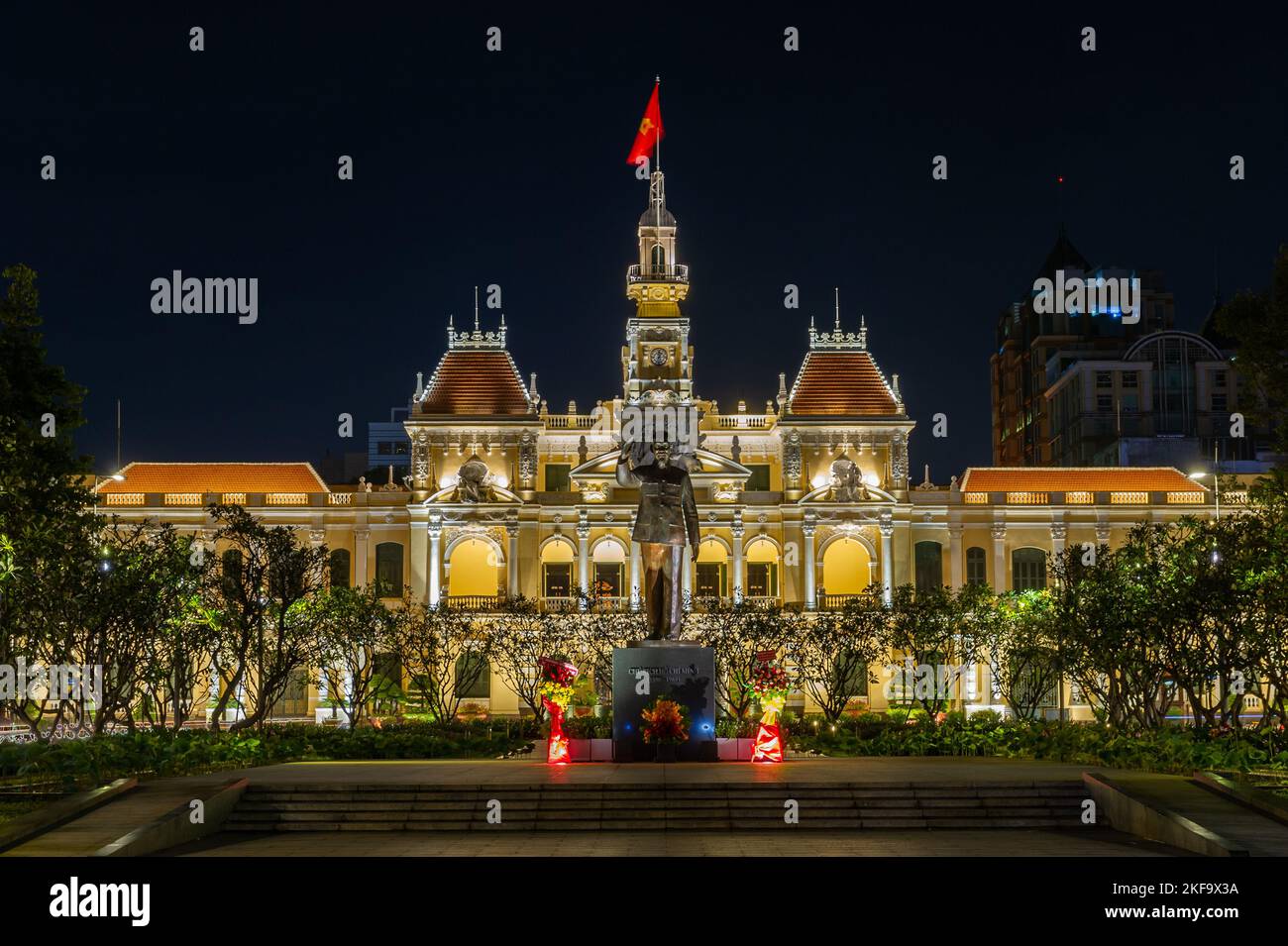 The Ho Chi Minh statue in front of the People's Committee Building at ...