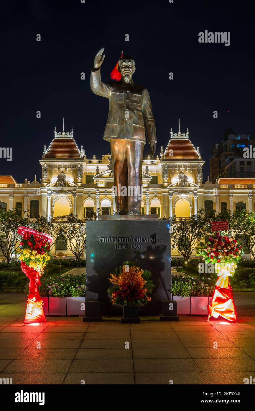 The Ho Chi Minh statue in front of the People's Committee Building at ...