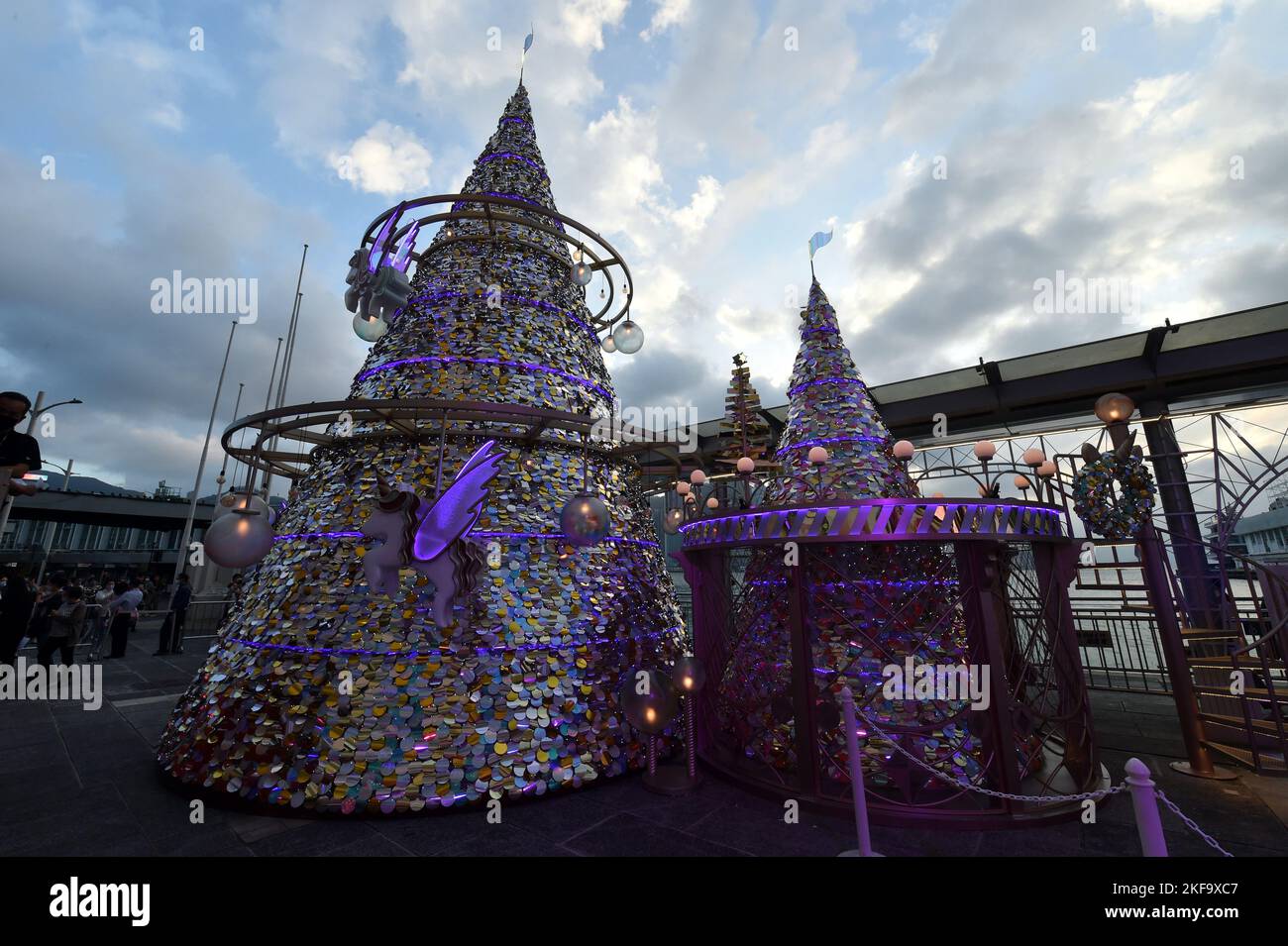 As the 2022 Christmas Day is coming, a large-scale Christmas lighting ...