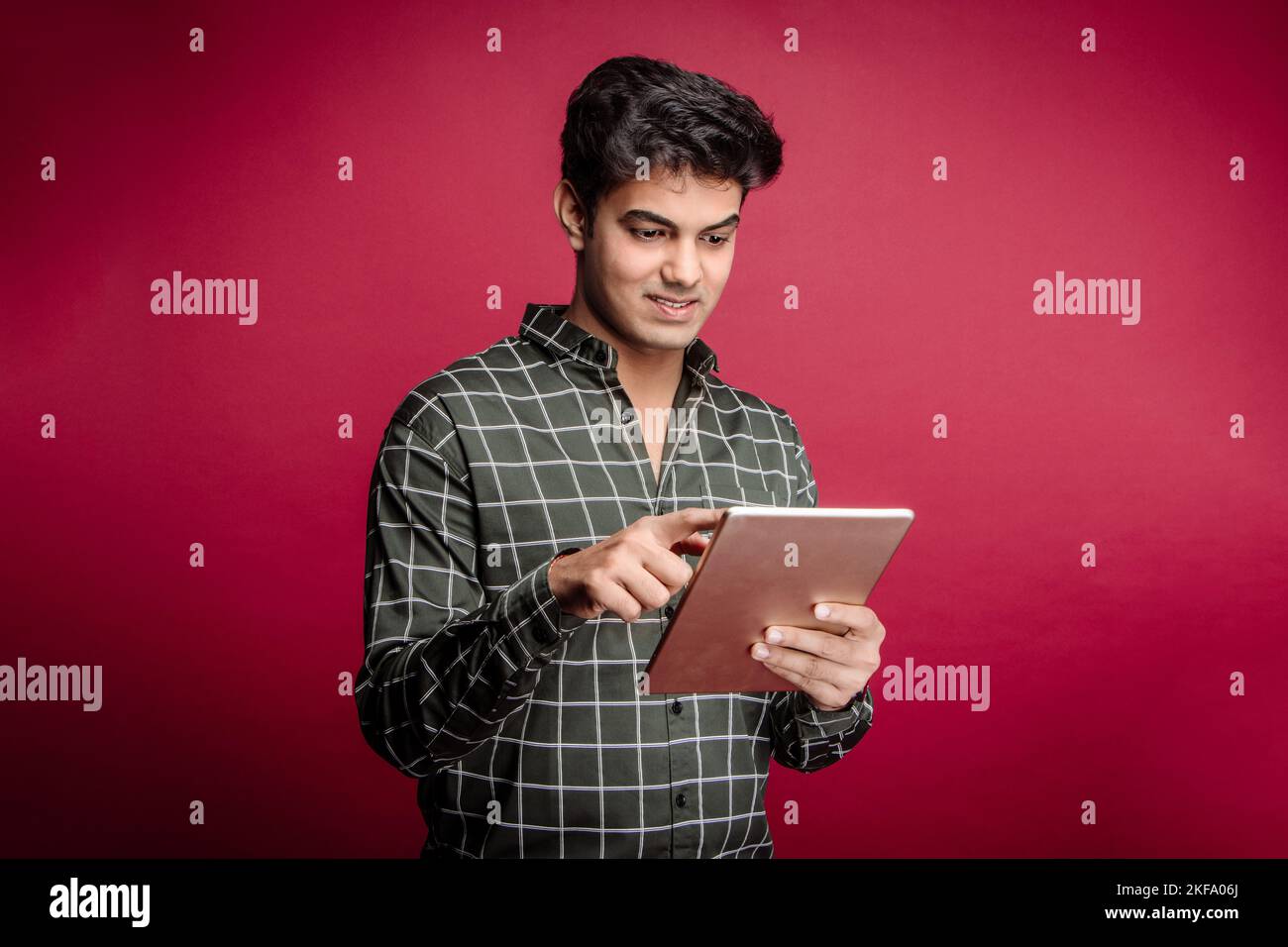 Indian tutor hi-res stock photography and images - Alamy