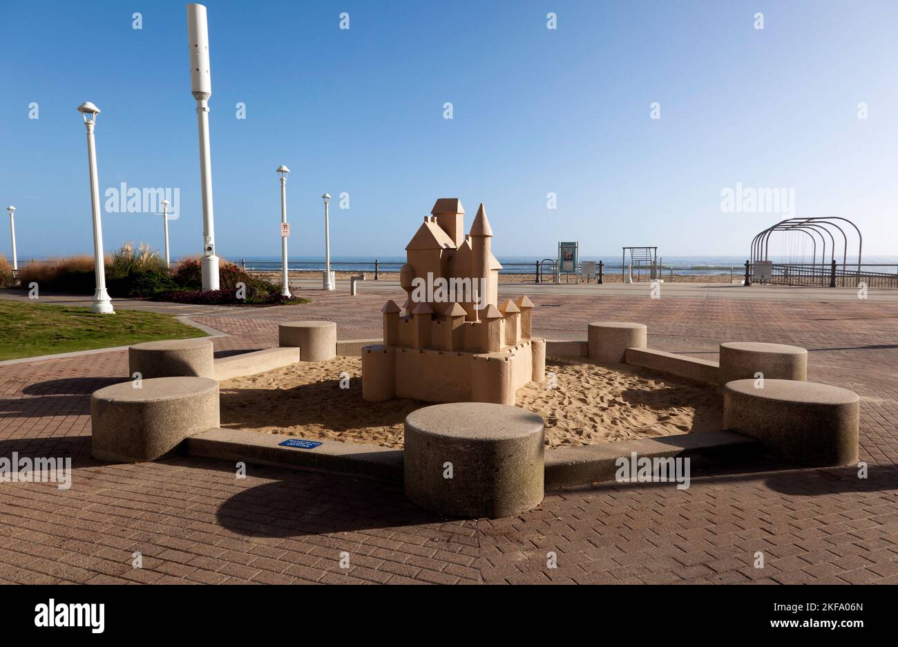 Sandcastel hi-res stock photography and images - Alamy