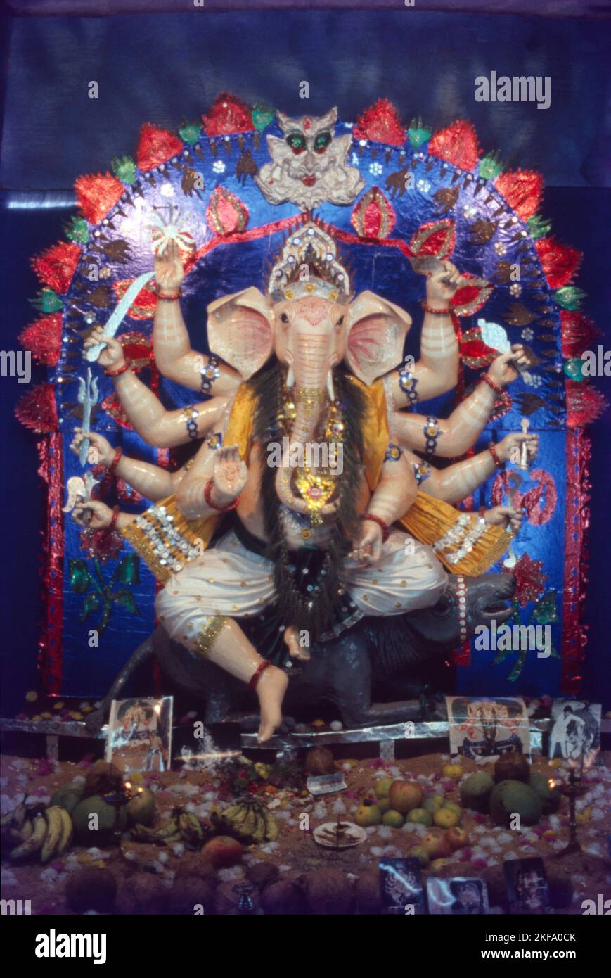 Ganpati with eight hands ashtabhuja hi-res stock photography and images ...