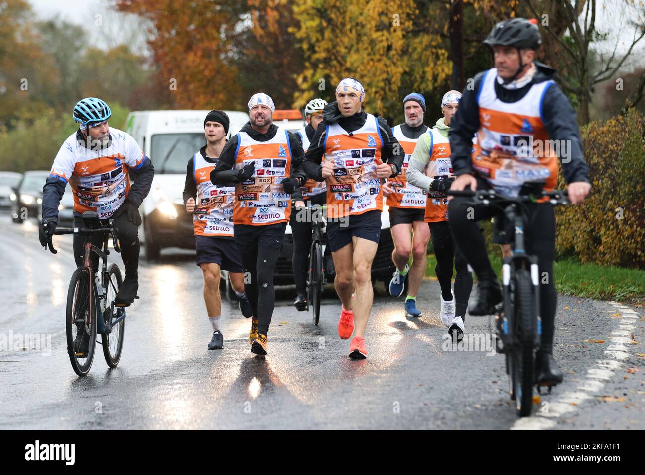 Kevin Sinfield in action on day five of the Ultra 7 in 7 Challenge from ...