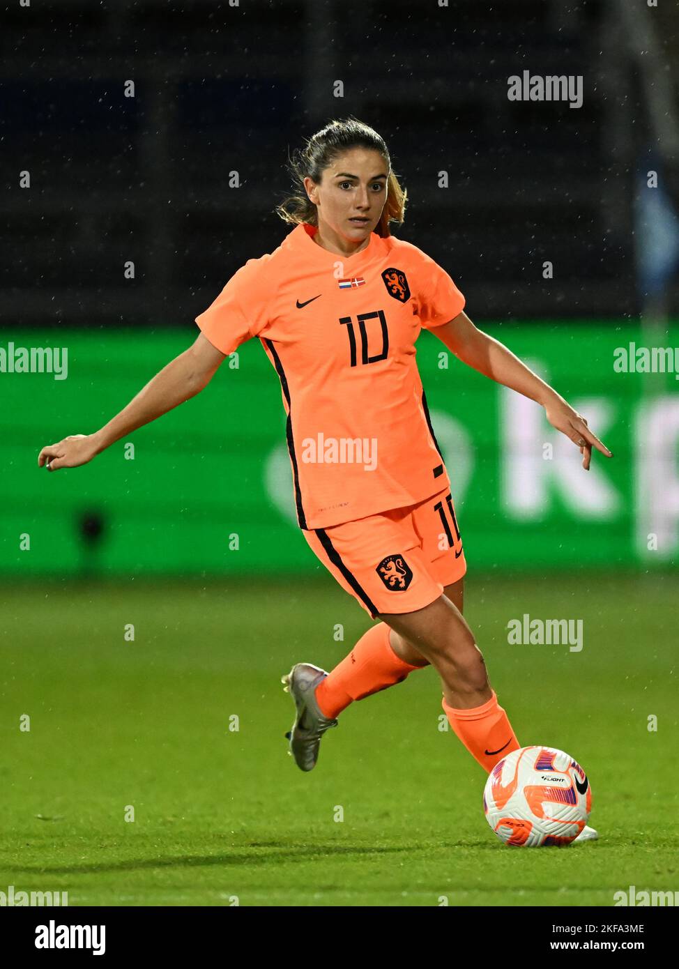 ZWOLLE - Danielle van de Donk of Holland women during the friendly ...